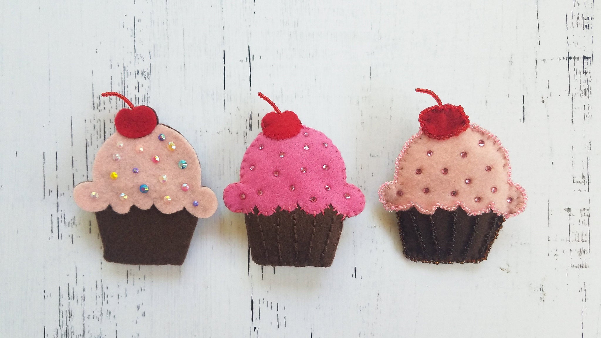 Cut felt with the Silhouette Cameo 4 and Rotary Blade! | Swing Design